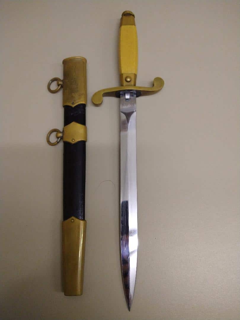 Johnson Reference Books & Militaria