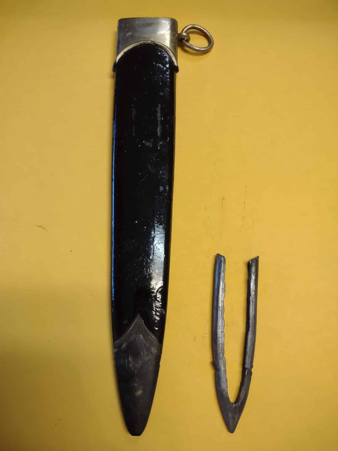 Johnson Reference Books & Militaria