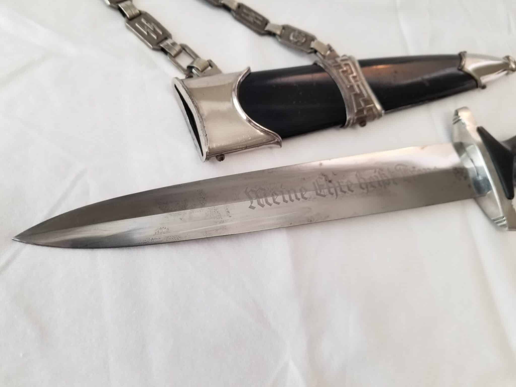 Johnson Reference Books & Militaria