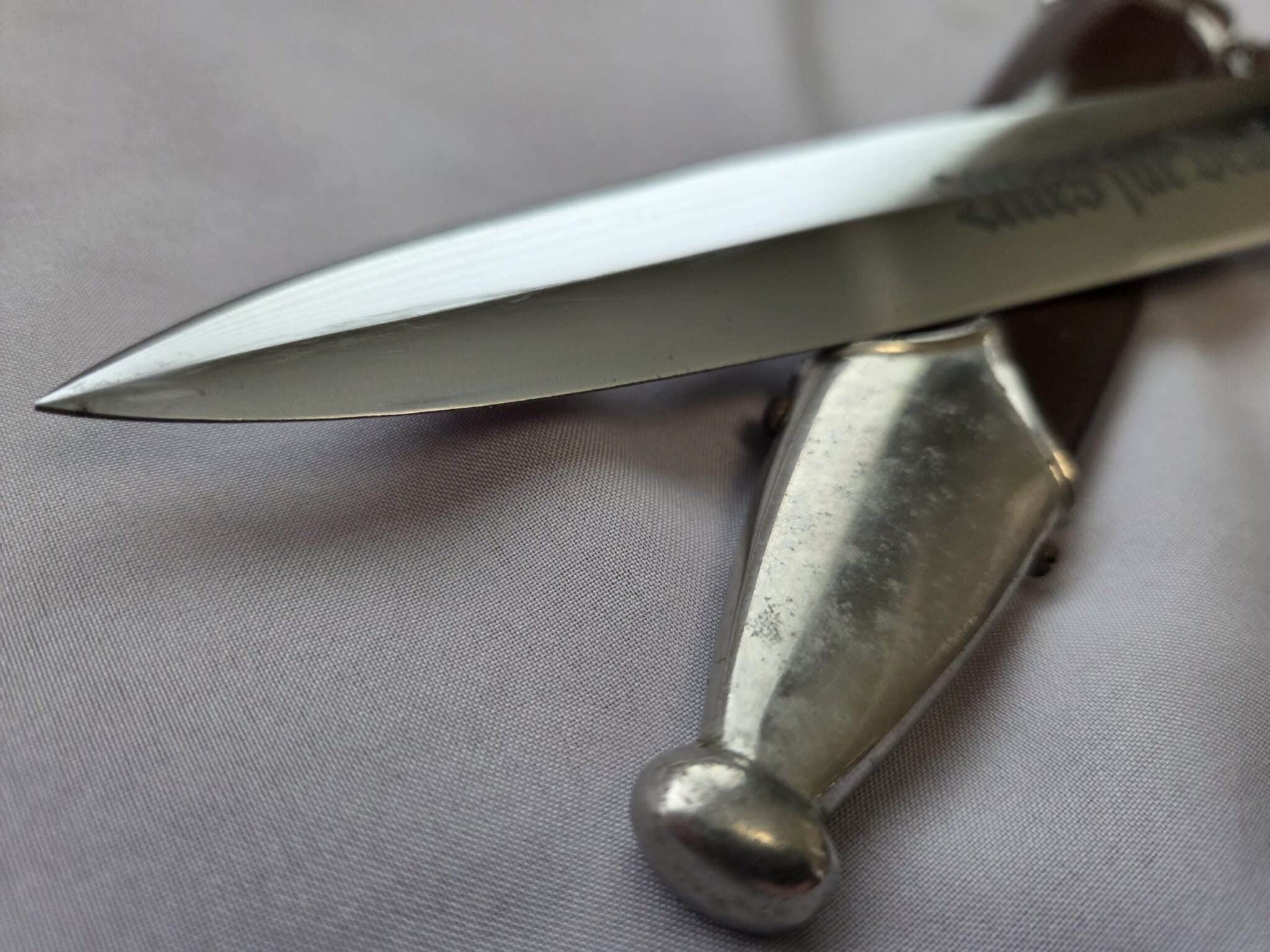 Johnson Reference Books & Militaria