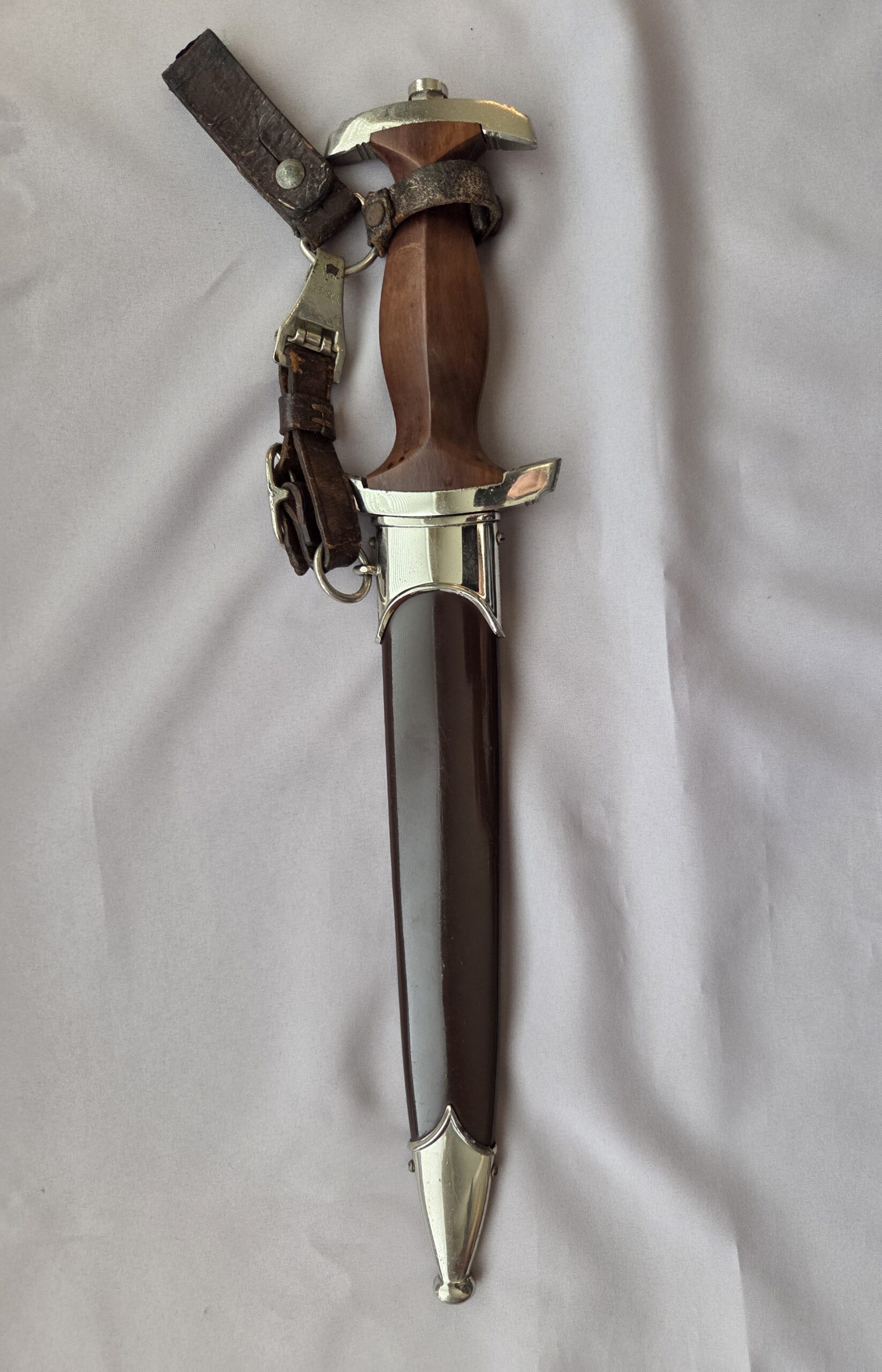 Johnson Reference Books & Militaria