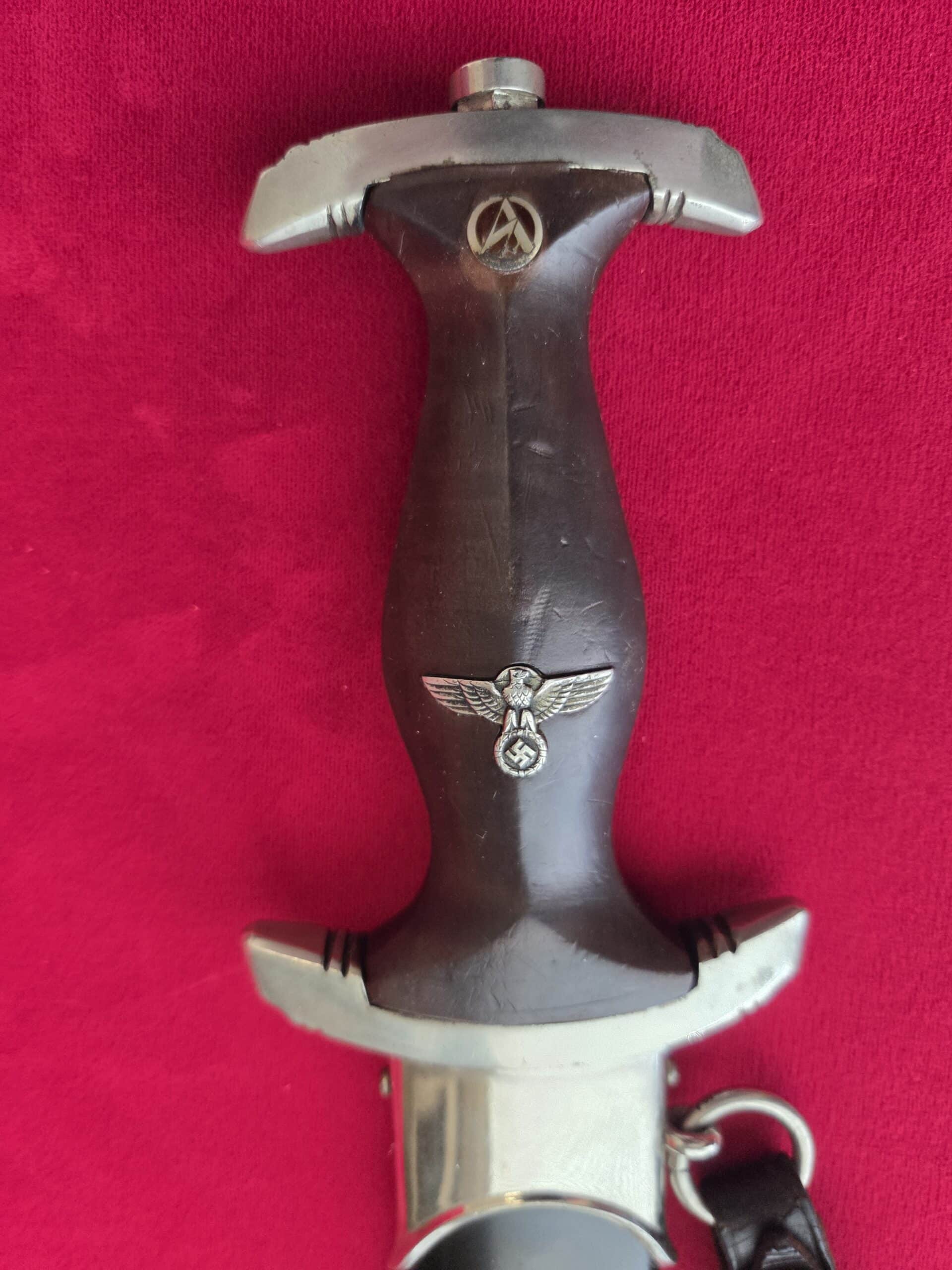 Johnson Reference Books & Militaria